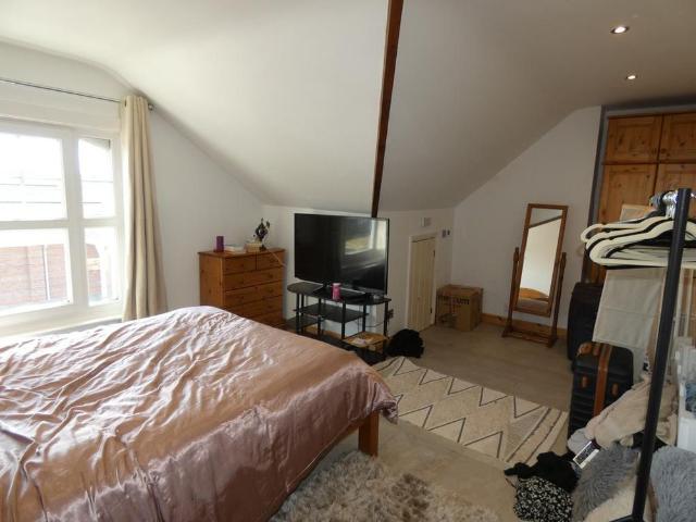 3 bedroom apartment to rent