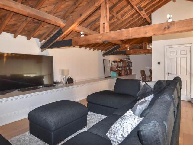3 bedroom apartment to rent