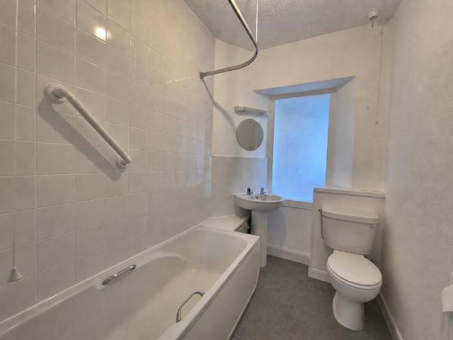 3 bedroom apartment to rent
