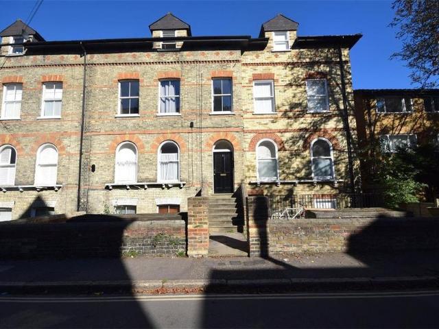 3 bedroom apartment to rent