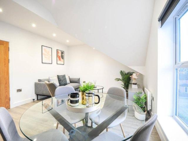 3 bedroom apartment to rent