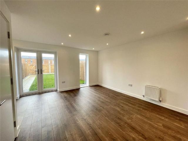 3 bedroom apartment to rent
