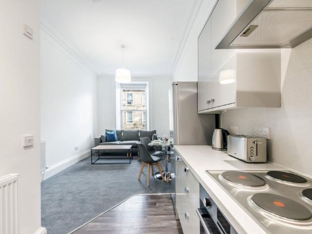 3 bedroom apartment to rent