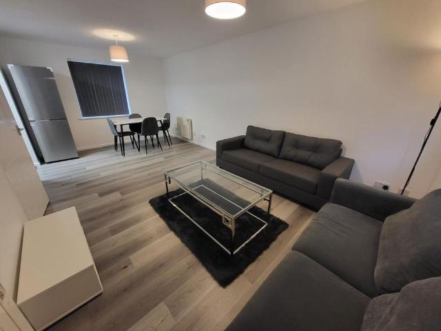 3 bedroom apartment to rent