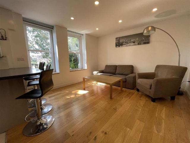 3 bedroom apartment to rent