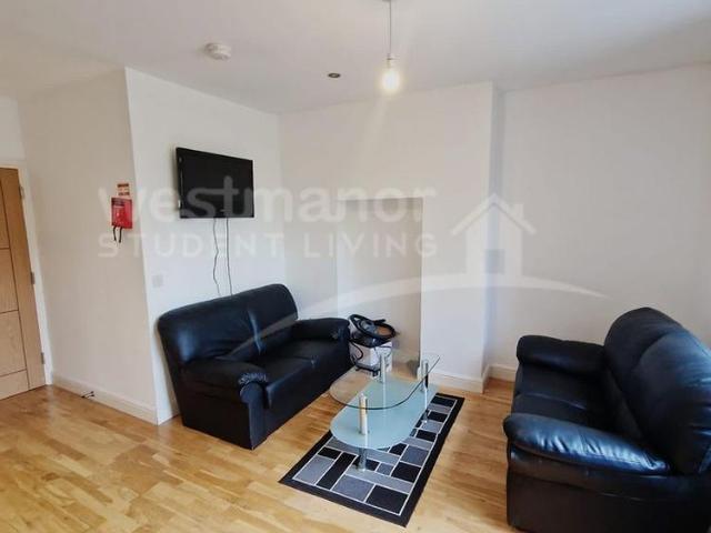 3 bedroom apartment to rent