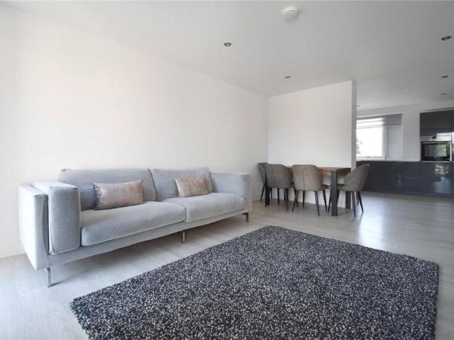 3 bedroom apartment to rent