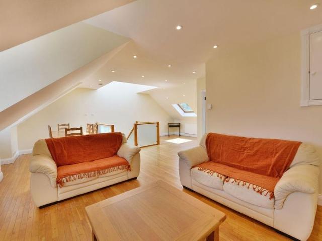 3 bedroom apartment to rent