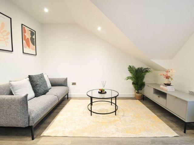 3 bedroom apartment to rent