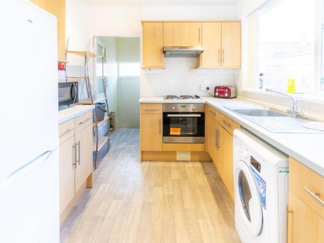3 bedroom apartment to rent