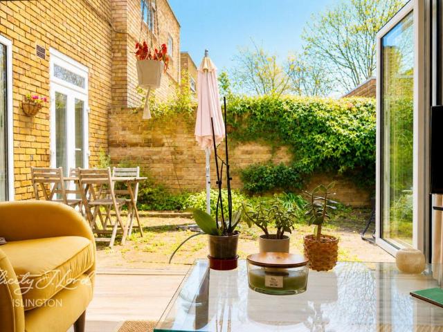 3 bedroom apartment to rent