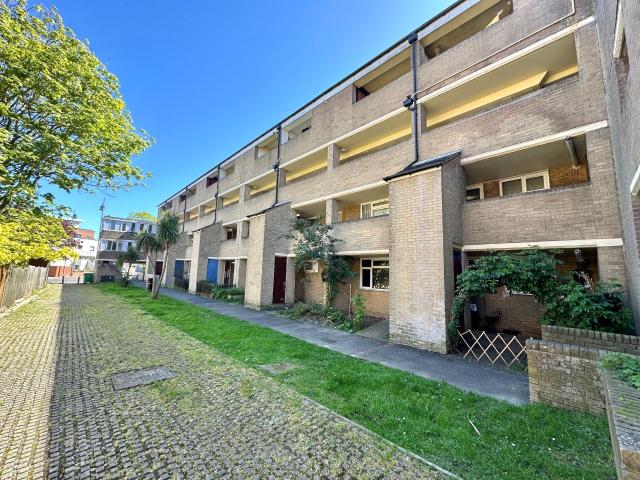3 bedroom apartment to rent