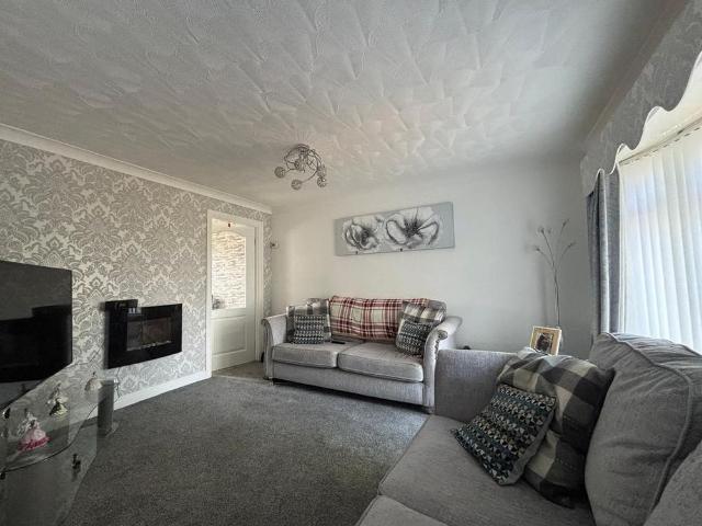 3 bedroom apartment to rent