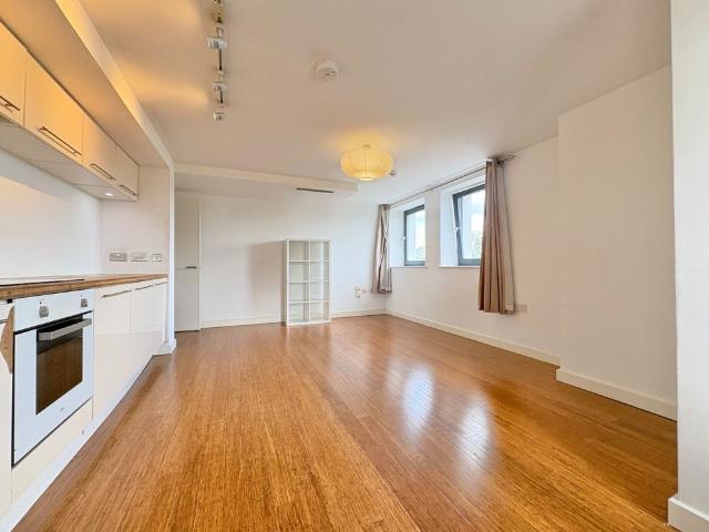 3 bedroom apartment to rent