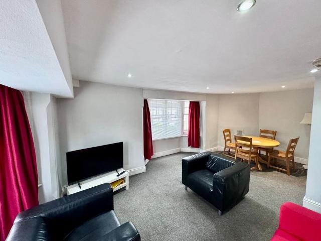 3 bedroom apartment to rent