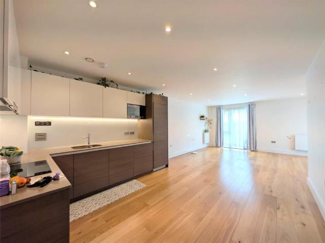 3 bedroom apartment to rent