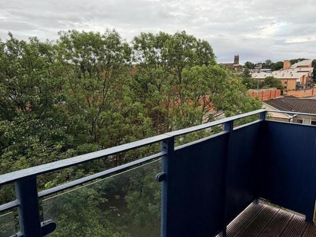 3 bedroom apartment to rent