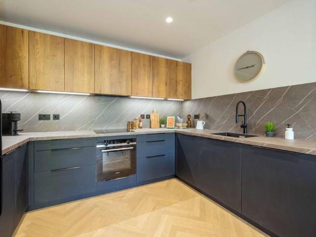 3 bedroom apartment to rent