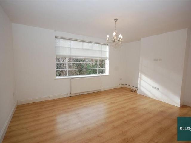 3 bedroom apartment to rent