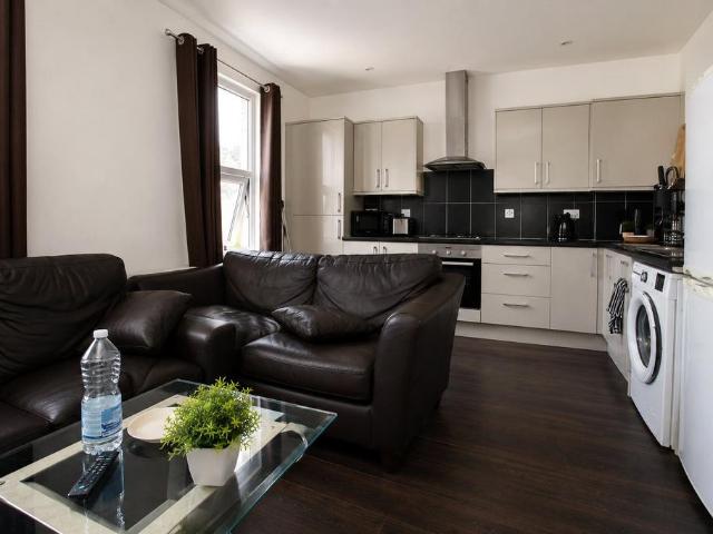 3 bedroom apartment to rent