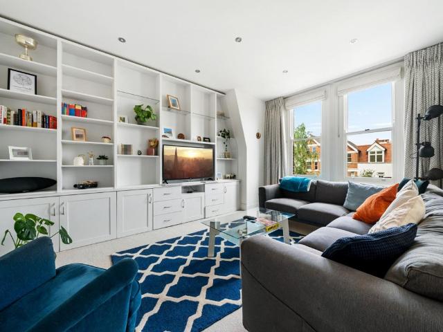 3 bedroom apartment to rent