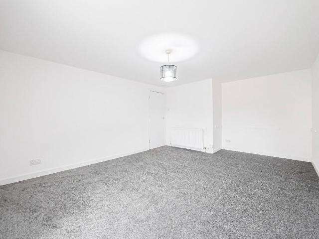 3 bedroom apartment to rent