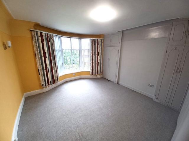 3 bedroom apartment to rent