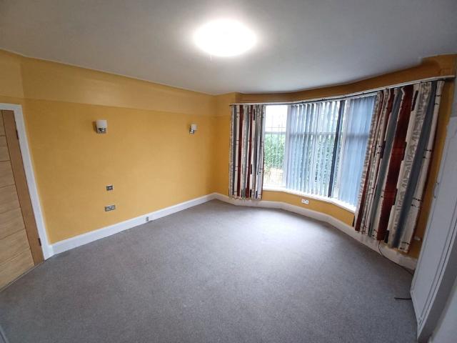 3 bedroom apartment to rent