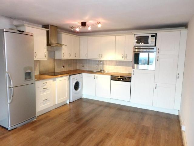 3 bedroom apartment to rent