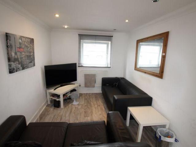 3 bedroom apartment to rent