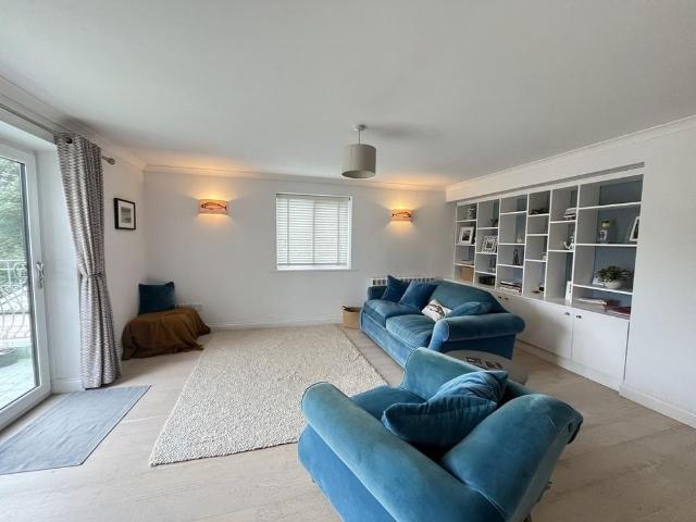 3 bedroom apartment to rent