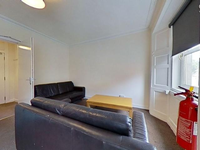 3 bedroom apartment to rent