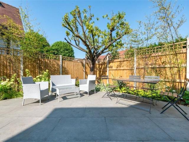 3 bedroom apartment to rent