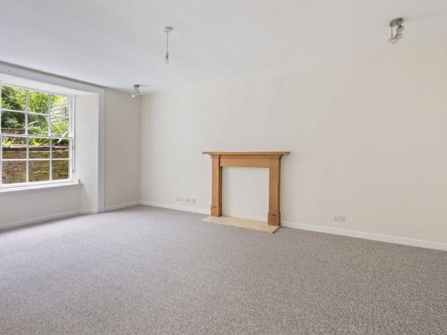 3 bedroom apartment to rent