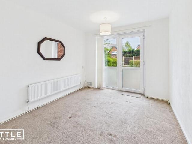 3 bedroom apartment to rent