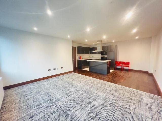 3 bedroom apartment to rent