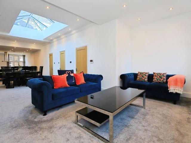 3 bedroom apartment to rent