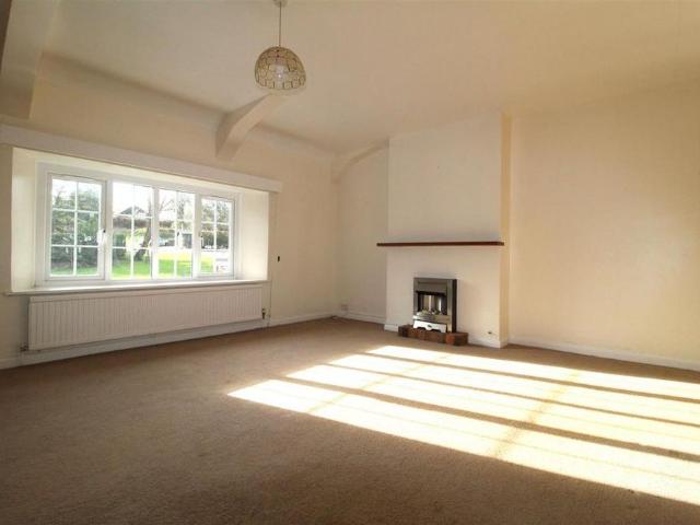 3 bedroom apartment to rent