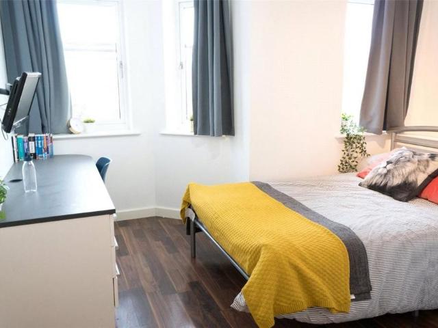 3 bedroom apartment to rent