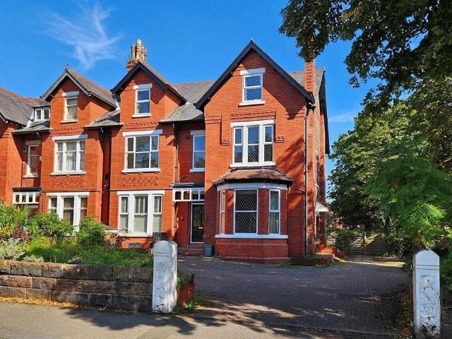 3 bedroom apartment to rent