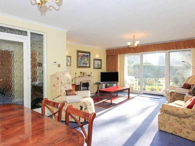 3 bedroom apartment to rent