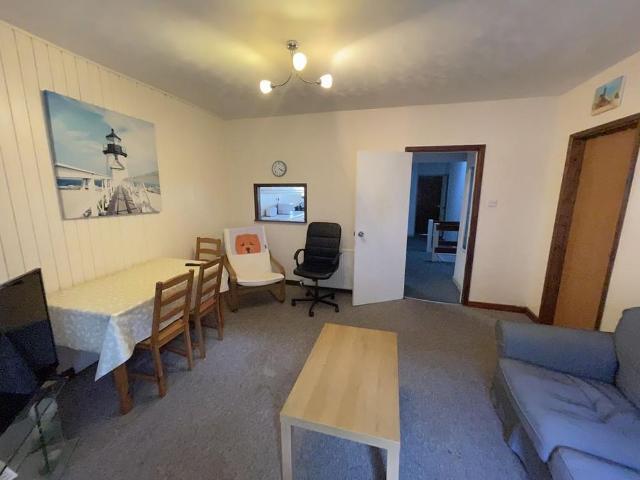 3 bedroom apartment to rent