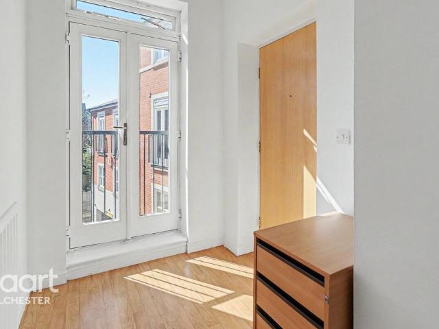 3 bedroom apartment to rent