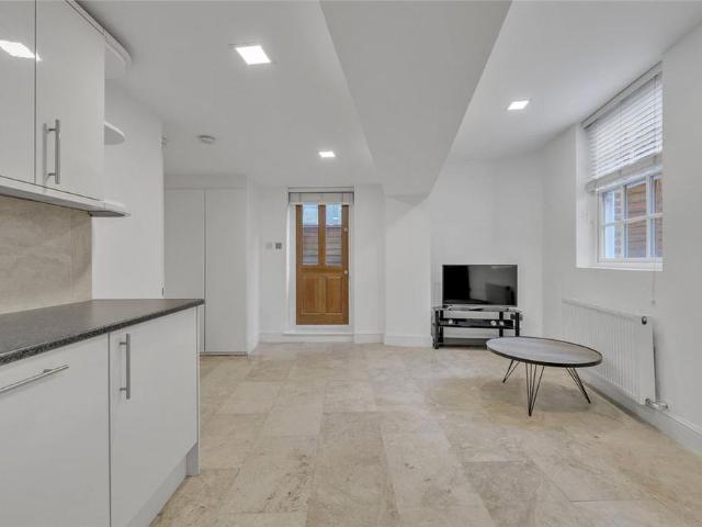 3 bedroom apartment to rent