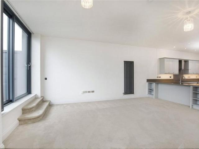 3 bedroom apartment to rent