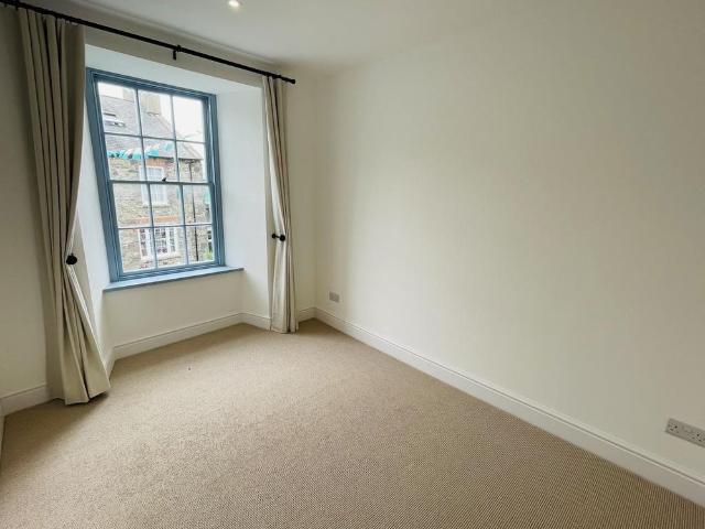 3 bedroom apartment to rent