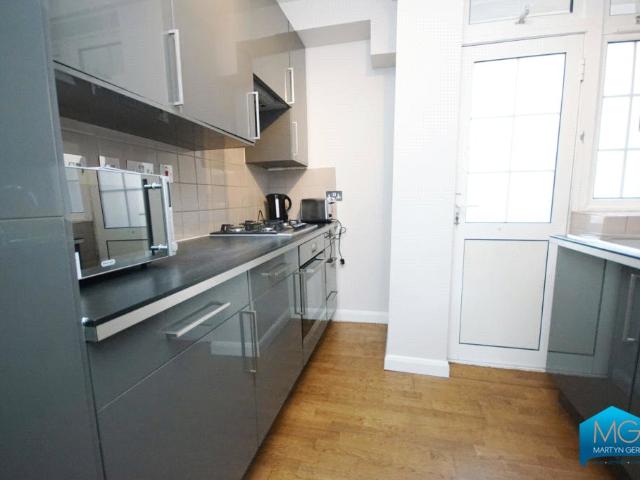 3 bedroom apartment to rent