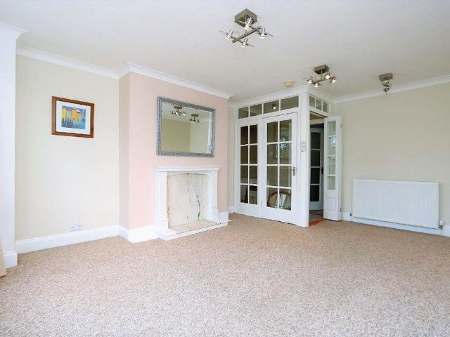 3 bedroom apartment to rent