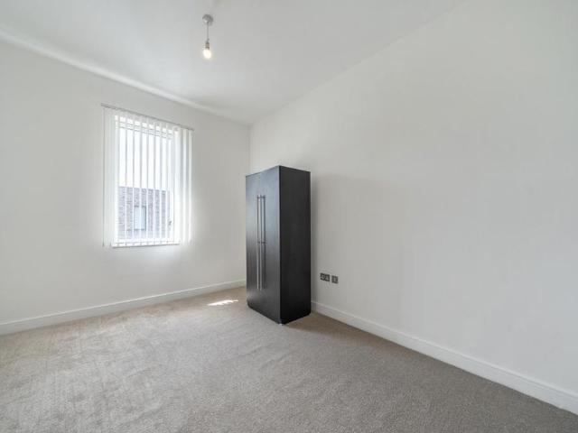 3 bedroom apartment to rent