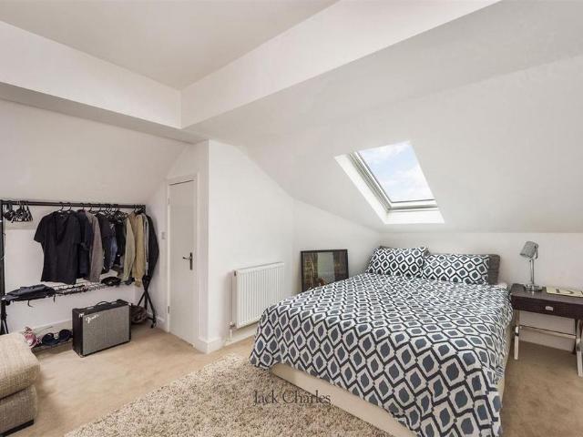 3 bedroom apartment to rent